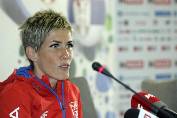 Olivera Jevtić napadnuta na trci u Sofiji (video) - PCNEN