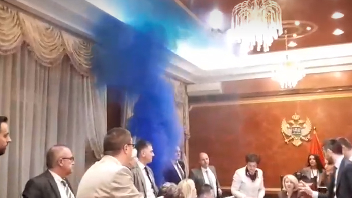 Bačena dimna bomba na sjednici Ustavnog odbora - PCNEN